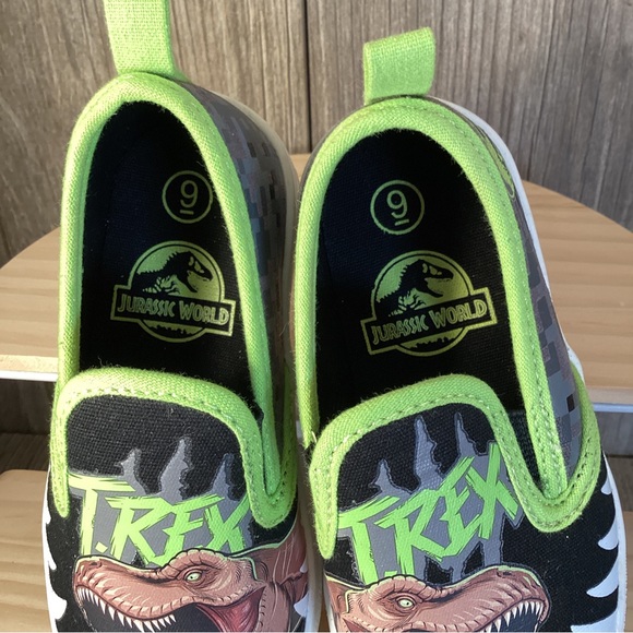 Jurassic World | Shoes | Jurassic World T Rex Dinosaur Blacklime Green ...